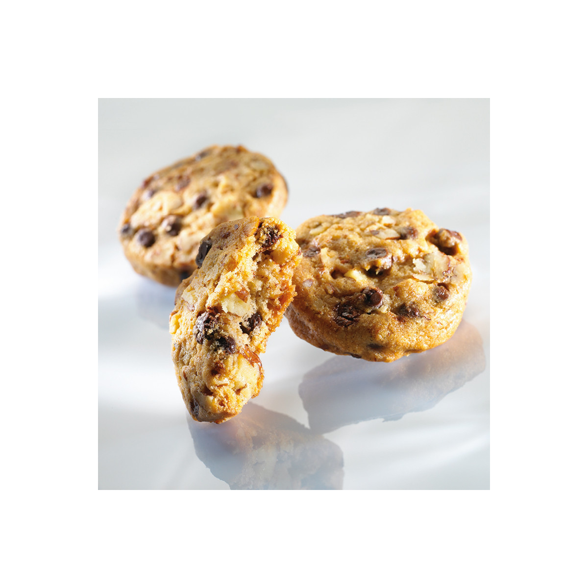 Veliche Belgian Milk Chocolate Dots Inspiration 32% - Classic Fine Foods